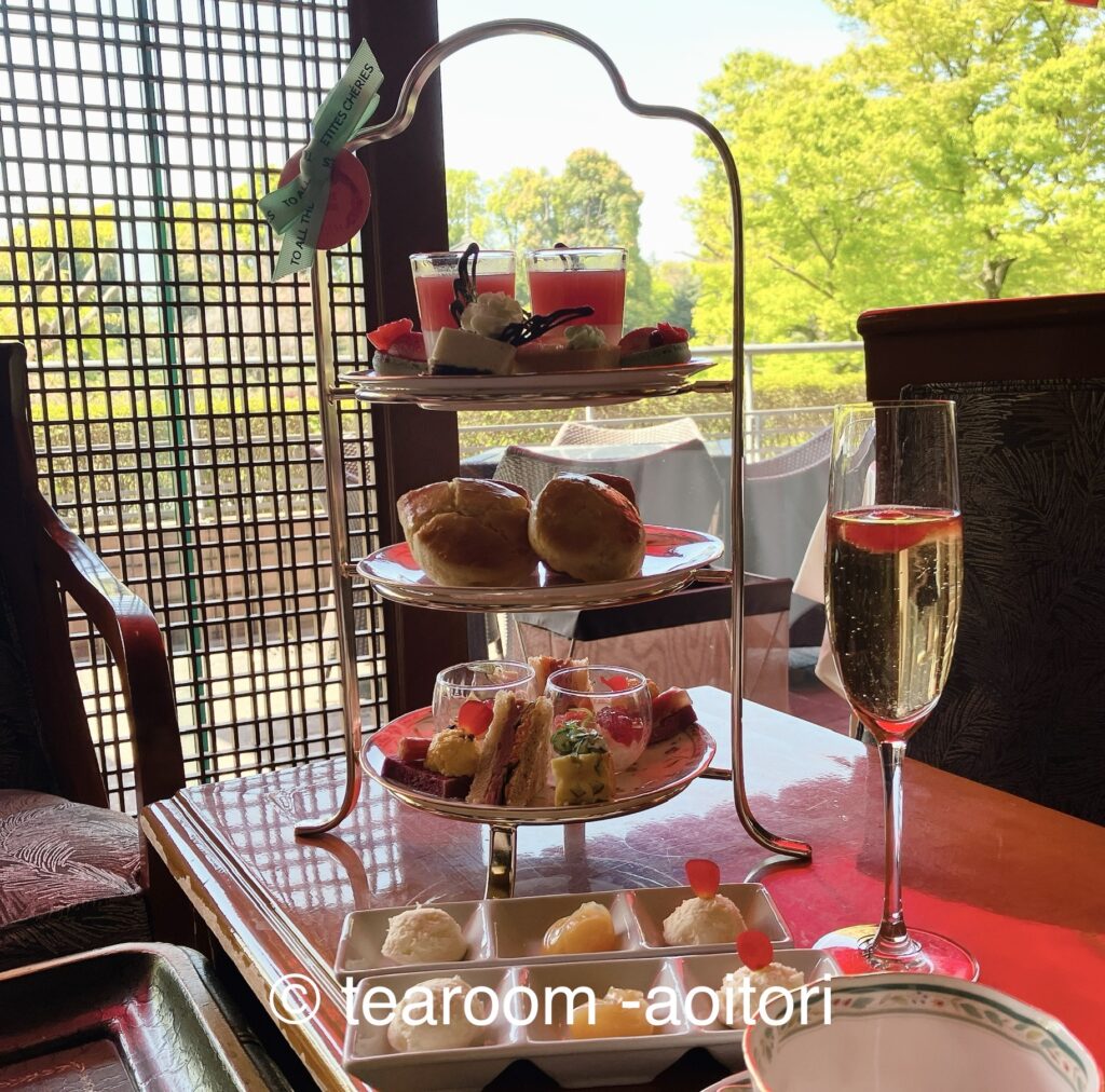 【厳選】紅茶とスコーンが美味しい本格イギリススタイル！東京都内でおすすめの英国式アフタヌーンティー9選｜ティールーム 青い鳥